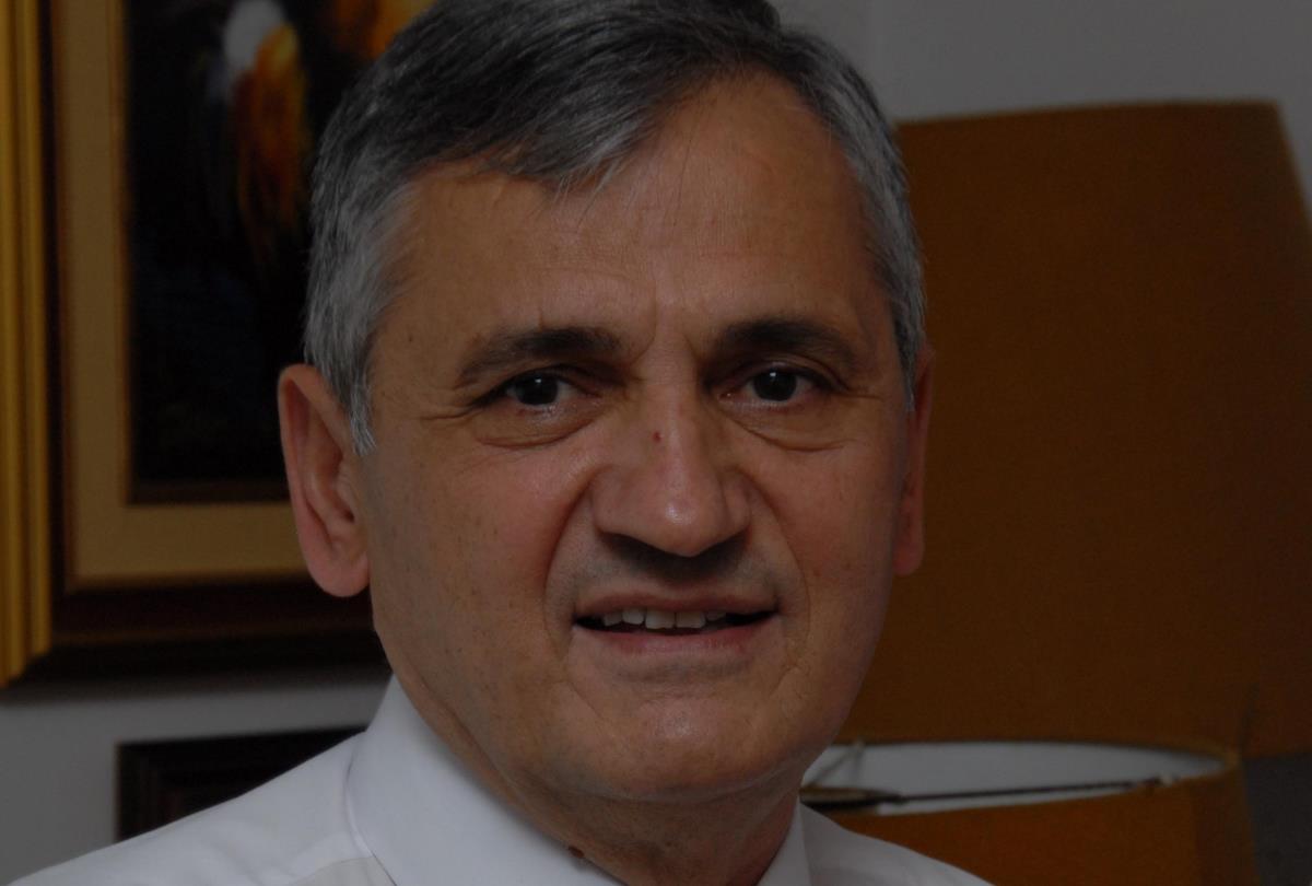 Vaskularni hirurg dr Dušan Babić: Hemoroidi mogu da se povuku - evo šta ...