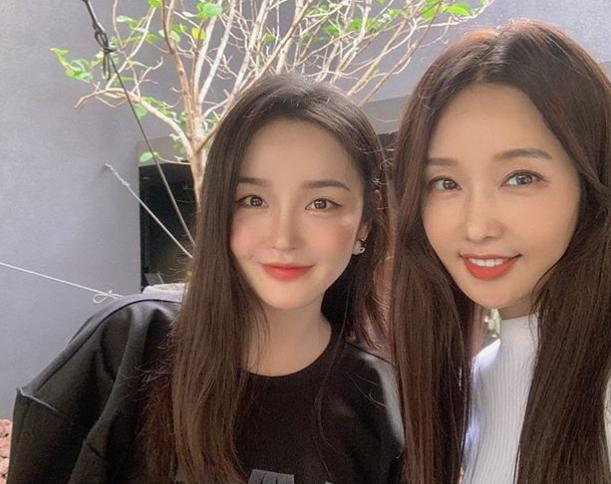 Verovali ili ne, ona ima 51 godinu, a izgleda mlađe od ćerke: Sve zahvaljujući samo jednoj ...