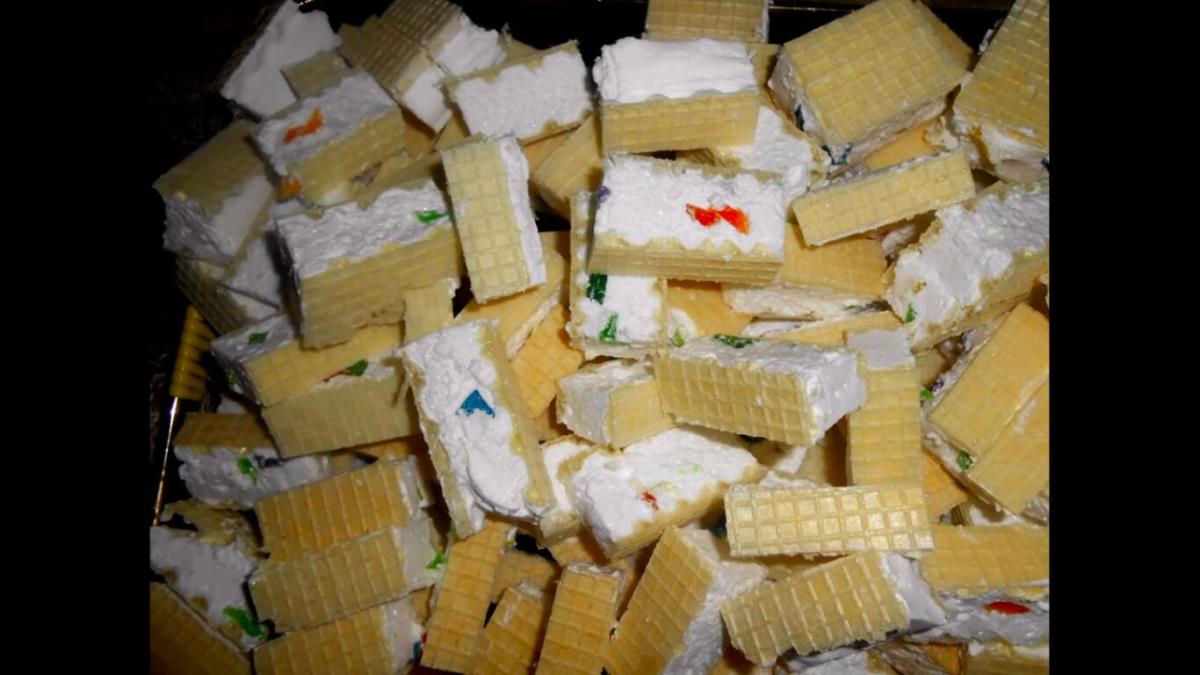 ZABORAVLJENI KOLAČ ČAROBNOG UKUSA: Bele oblande od želatina, po ...