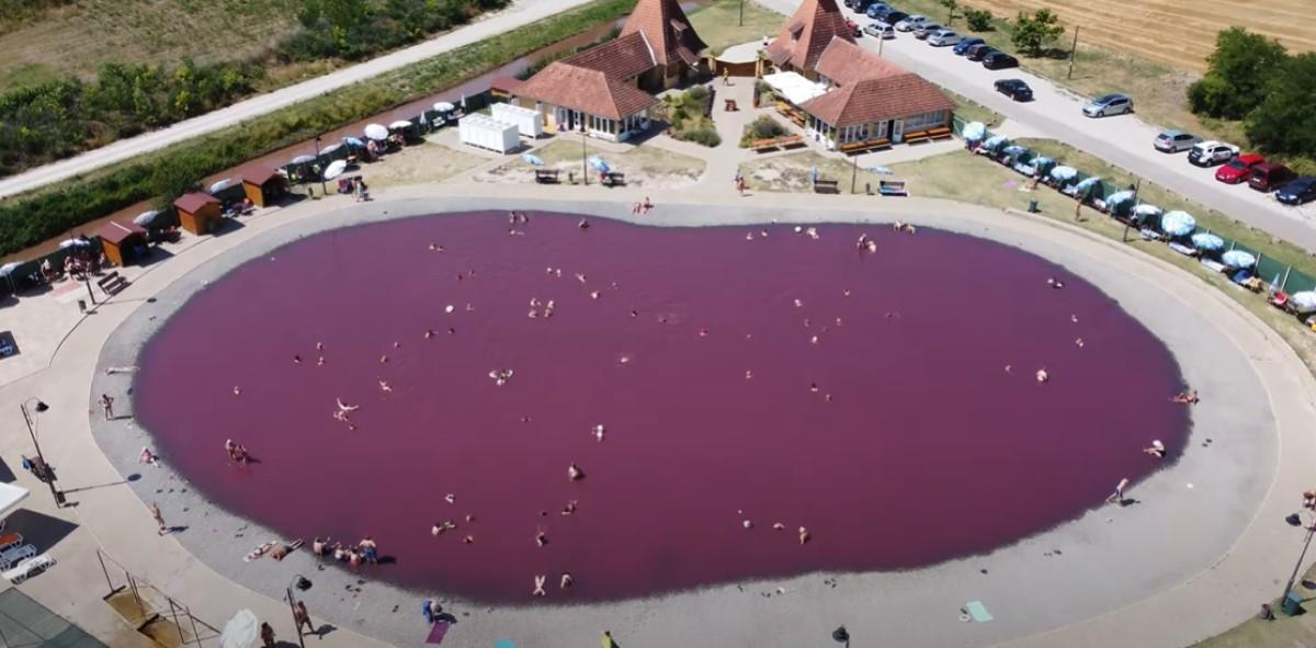 Jedinstveno roze jezero Pačirske banje | Stil
