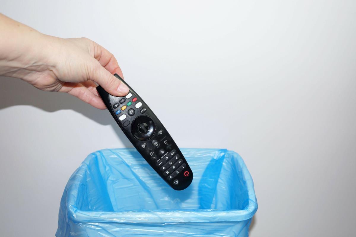 NE RADI VAM DALJINSKI UPRAVLJAČ? Slobodno ga bacite i nabavite ...