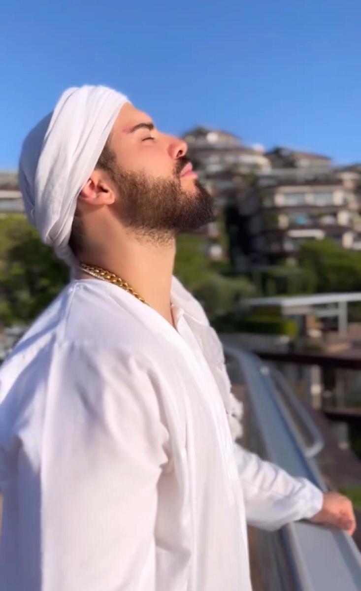 Kako je Adam Adaktar izgledao pre operacija | Stil