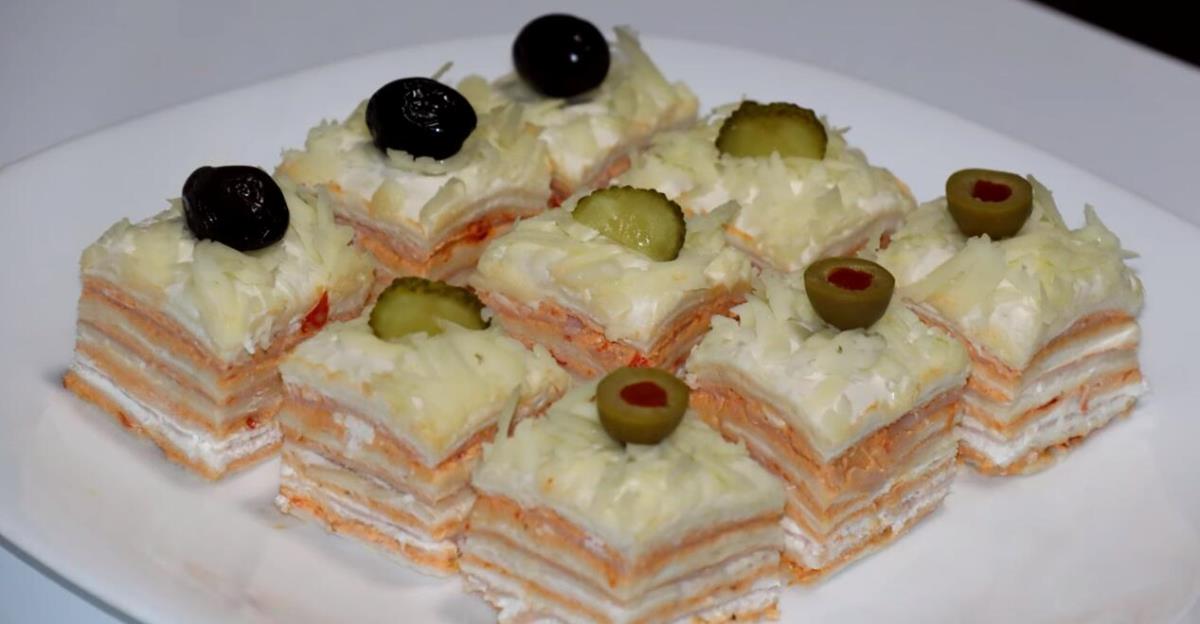 Recept za posnu slanu rozen tortu sa ajvarom | Stil