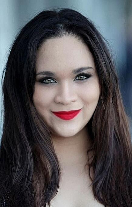 Mlada koju je na venčanju do oltara ispratio bioliški otac i njen ...