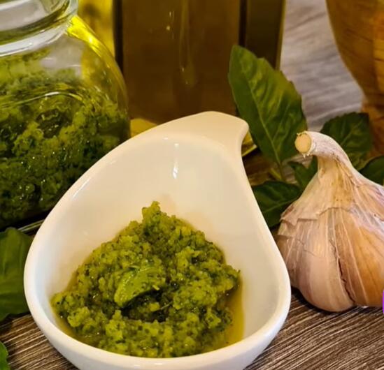 Recept za domaći pesto sos | Stil