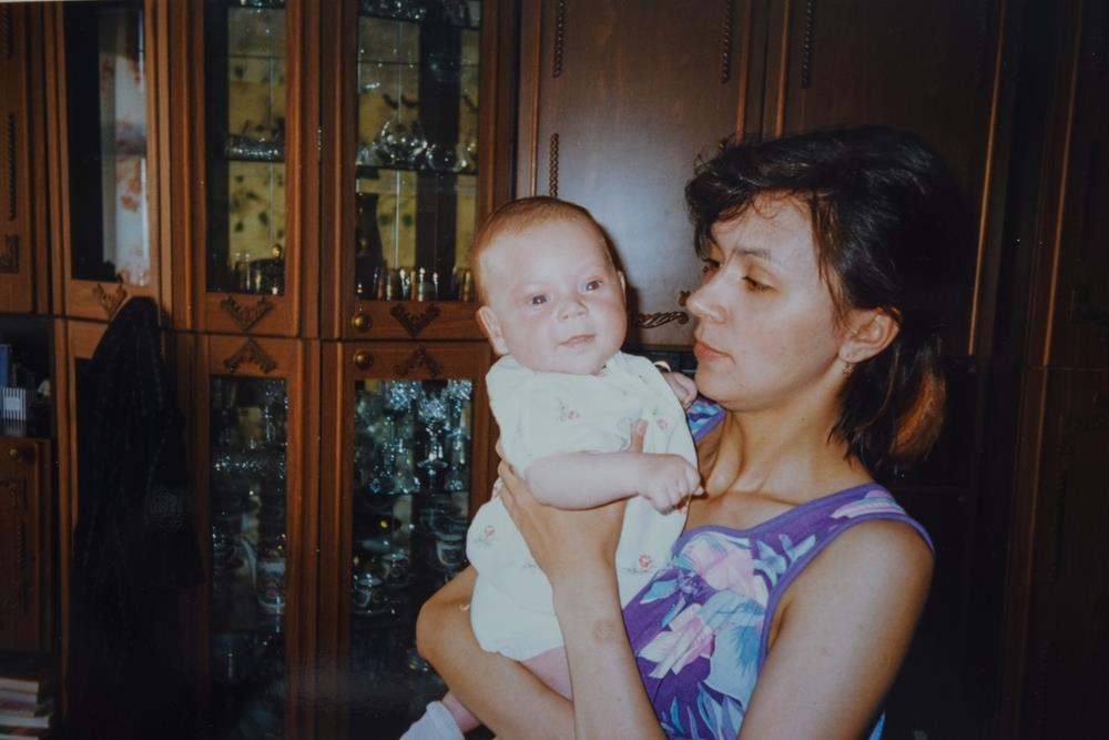 Žena je na stepeništu podruma našla bebu i dala joj ime Marina | Stil