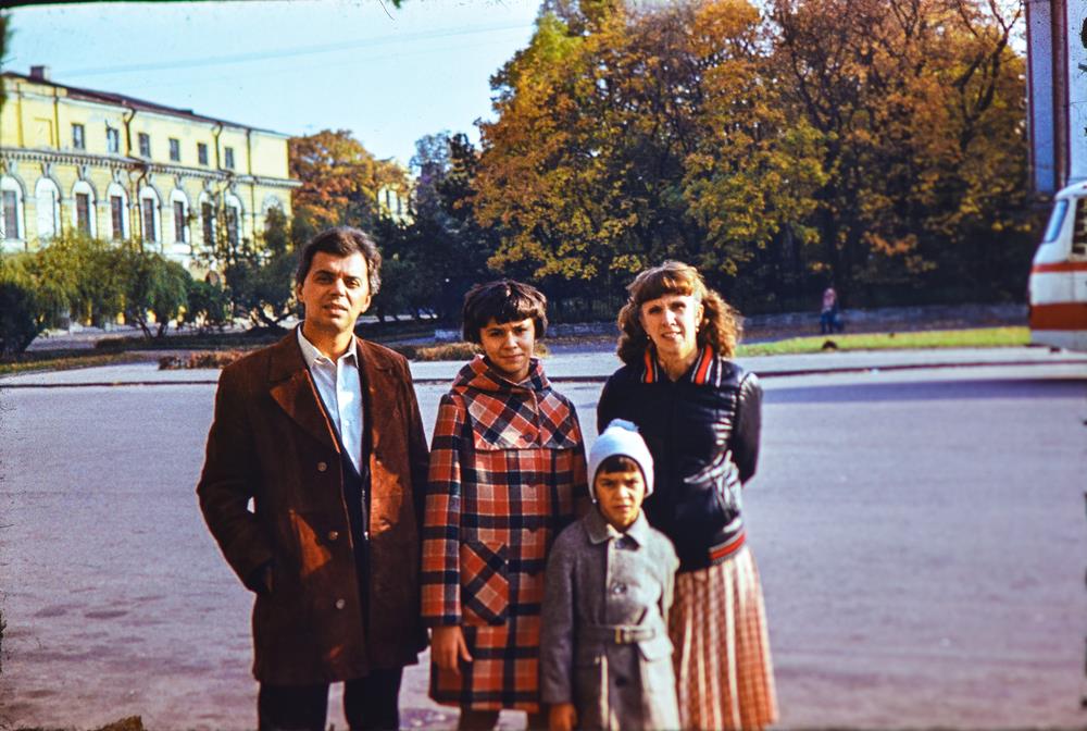 Kako su živele generacije rođene 70ih, 80ih i 90ih? | Stil