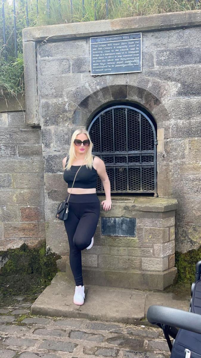 Žena postala baka sa 34, pa ušla u vezu sa Turčinom od 19 godina | Stil