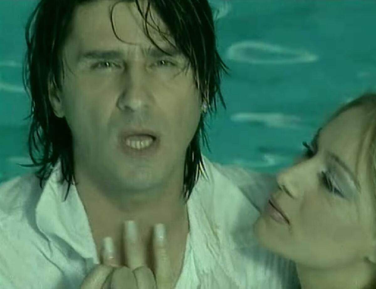 Kako danas izgleda bosanski pevač Amir Kazić Leo | Stil