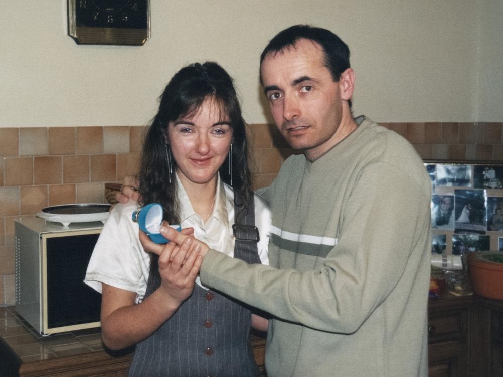 Radosav doveo u kuću 12 godina mlađu Albanku i oduševio roditelje | Stil