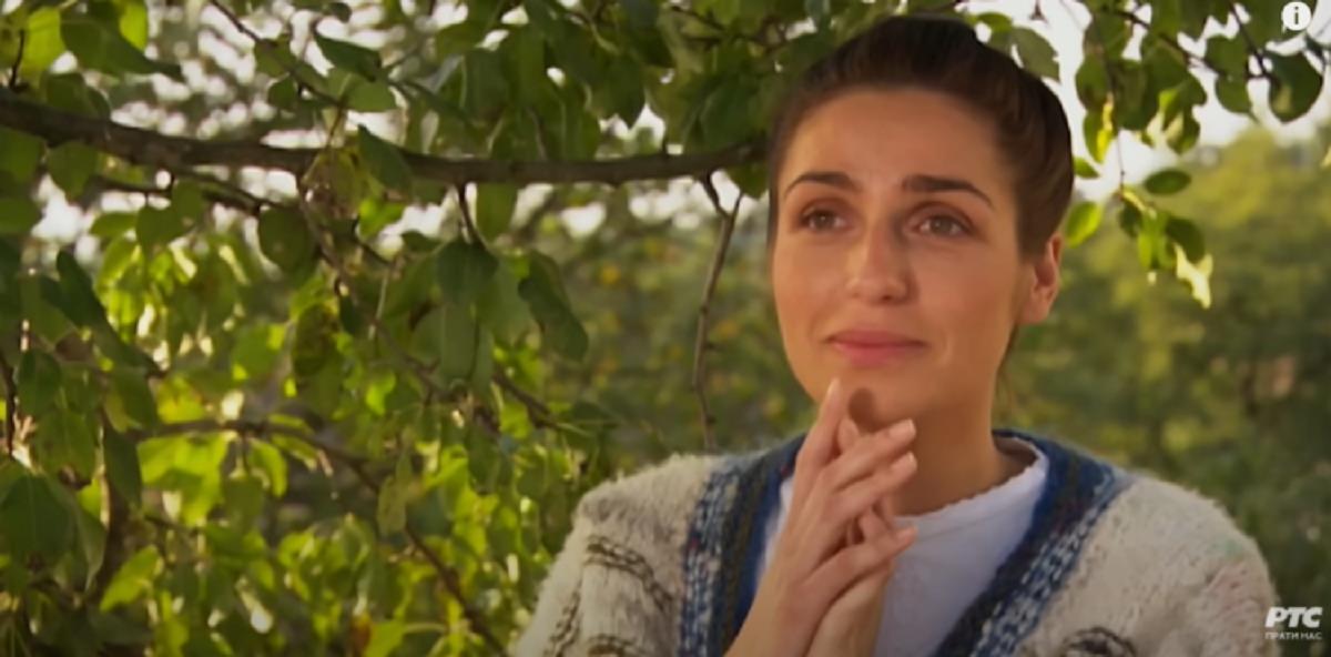 Gde je i kako danas izgleda Milona iz serije "Selo gori, a baba se ...