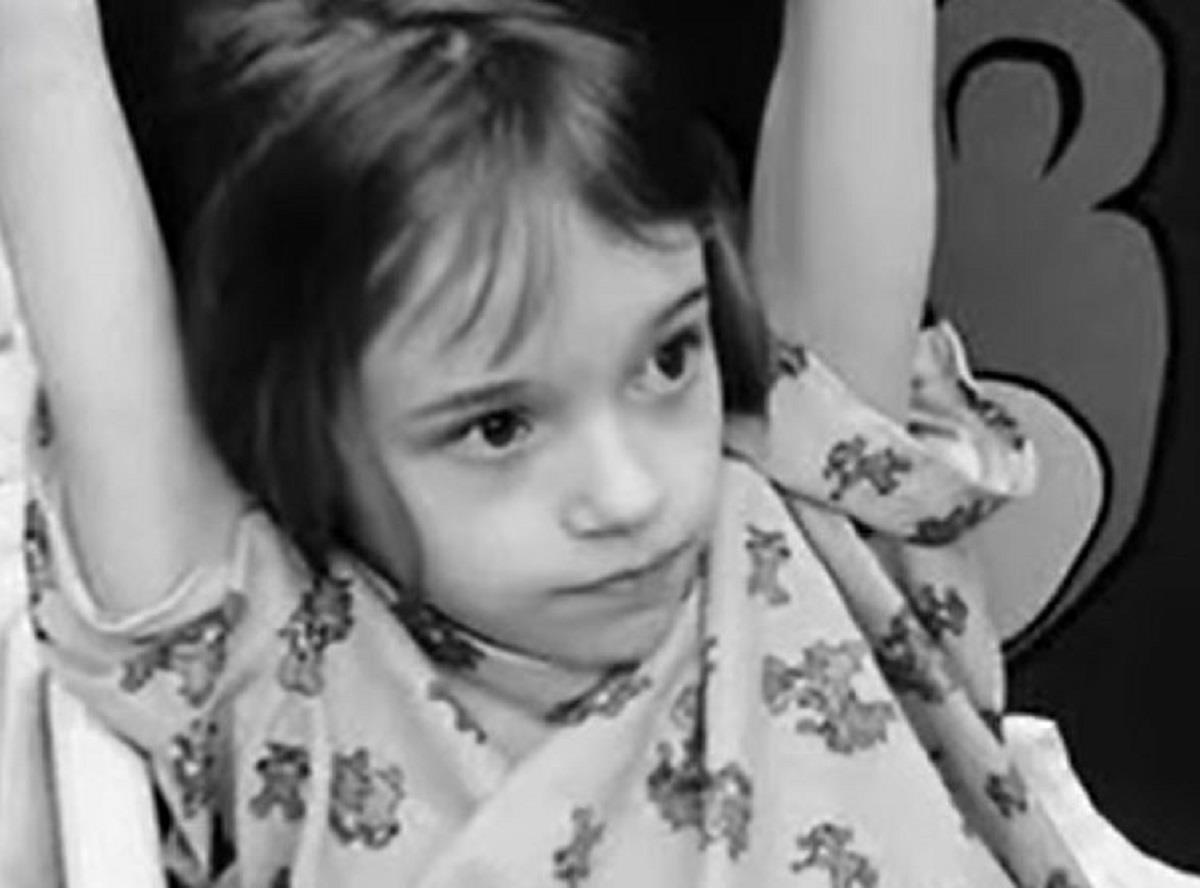 Usvojili su devojčicu, a onda su saznali jezivu istinu o njenom poreklu | Stil