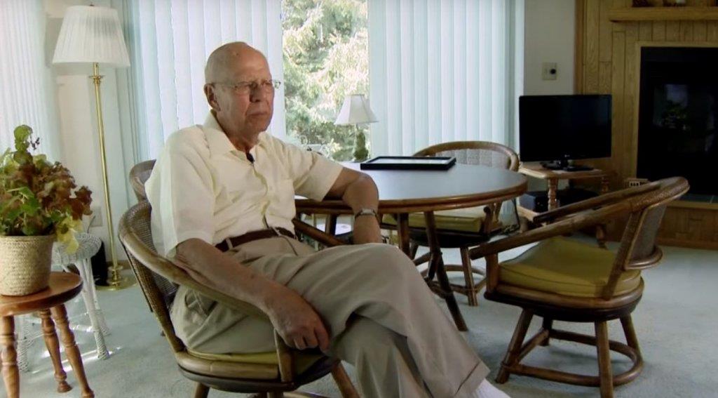 Deka (94) ostao sam na svetu: Deci iz komšiluka napravio bazen u svom ...