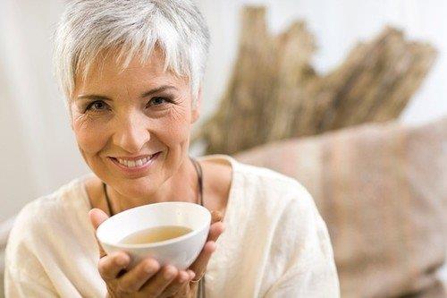 Pobedite nesanicu prirodnim putem: Ovo su čajevi koje treba da pijete pre spavanja! | Stil