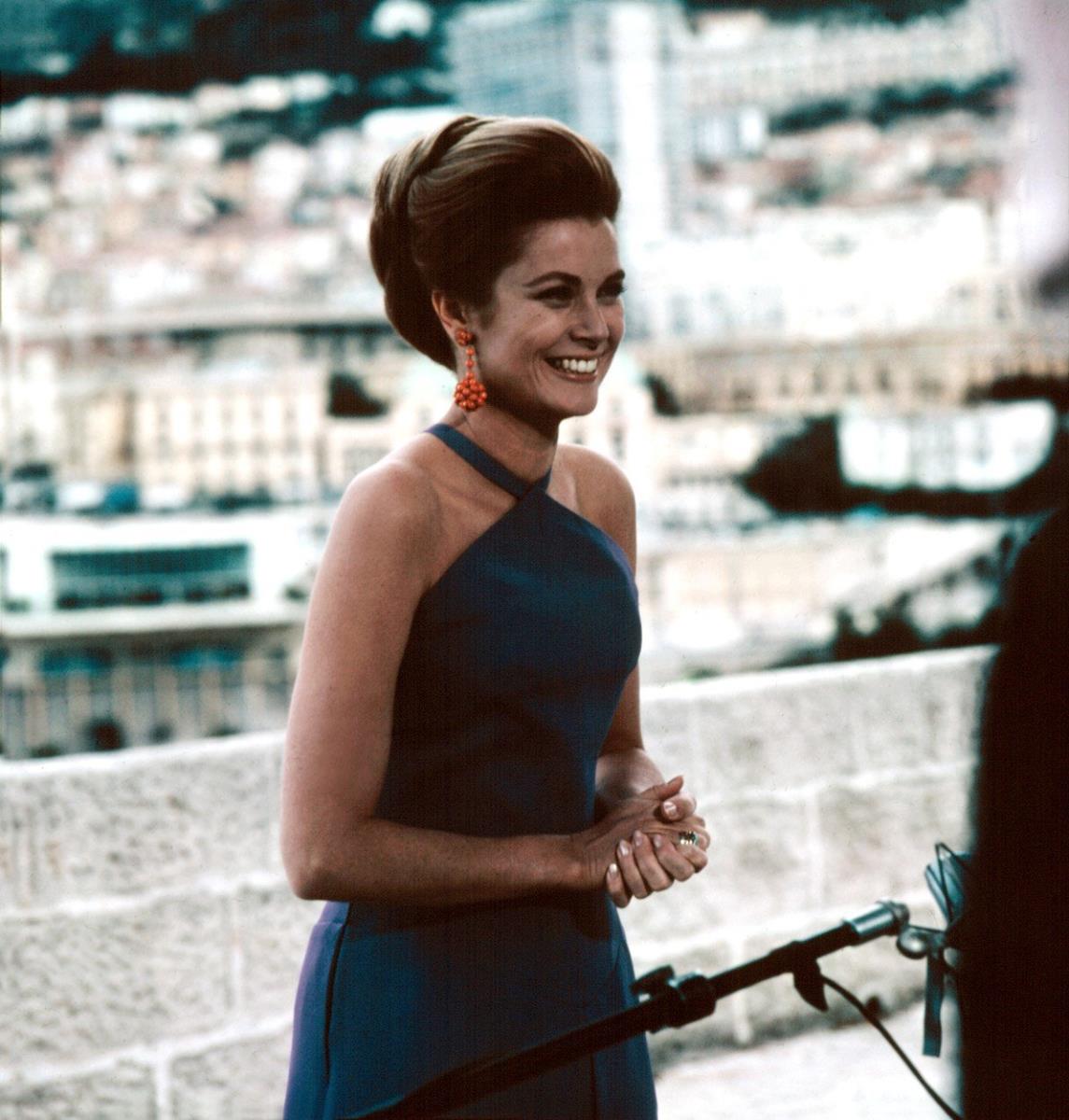 Buran ljubavni život Grejs Keli | Stil