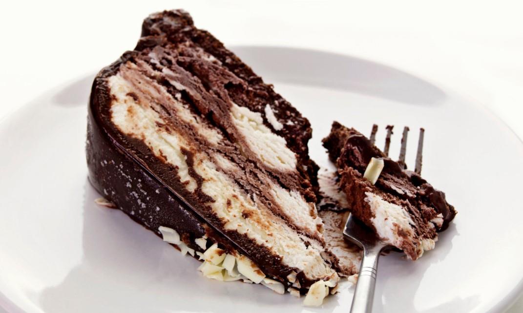 Brza torta koja se ne peče: Vrhunska čokoladna poslastica, a pravi se u ...