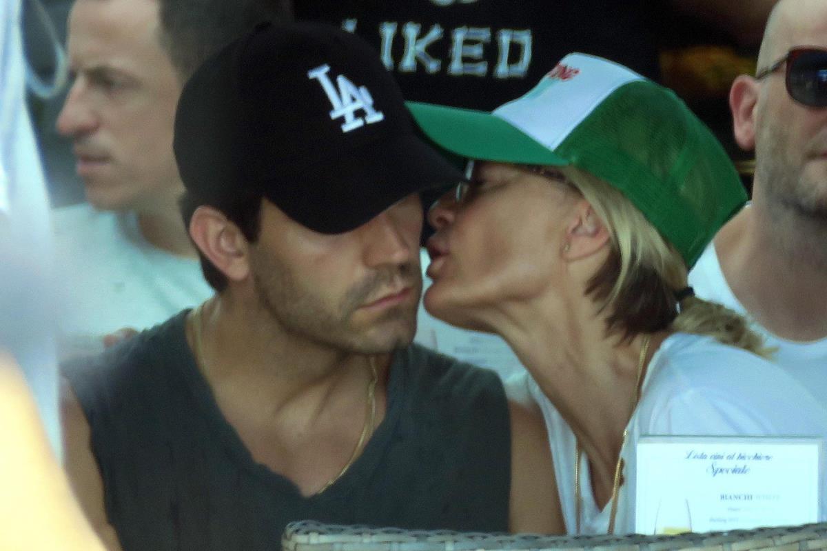 Tajno venčanje Robin Rajt | Stil