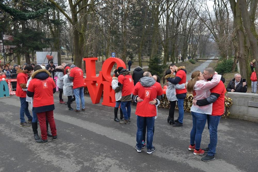 Najduži poljubac u Srbiji: Par se ljubio 36 minuta i 17 sekundi! | Stil